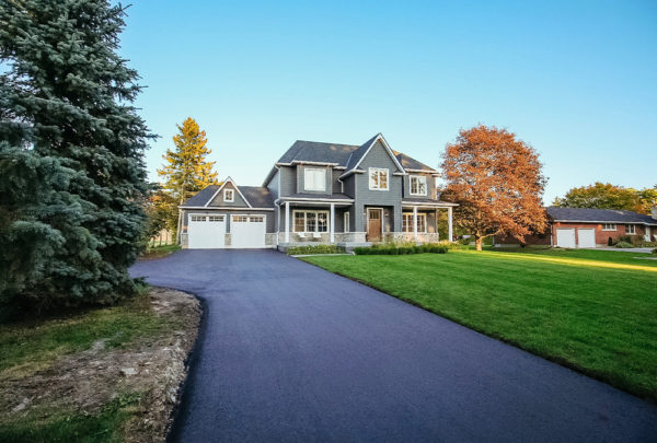 Kate Builds Brings Bold Exterior Style to the Sandlot