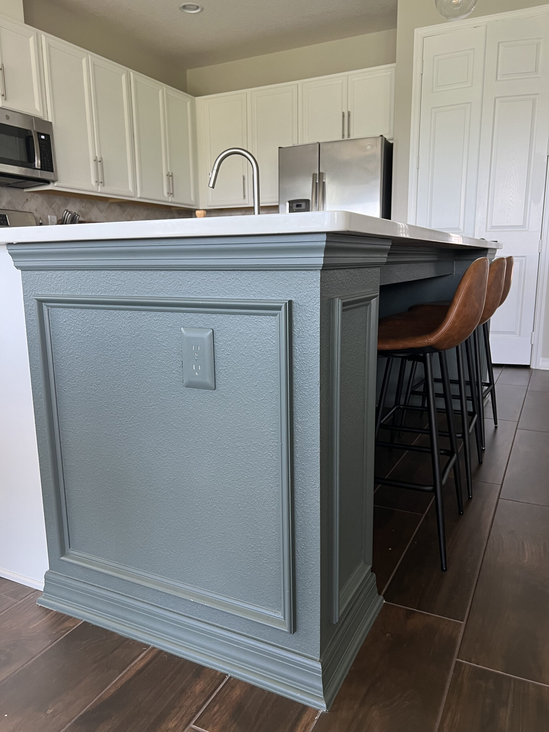 Inspiring Ways to Add Interior Trim Featuring @LivingWithLey ...